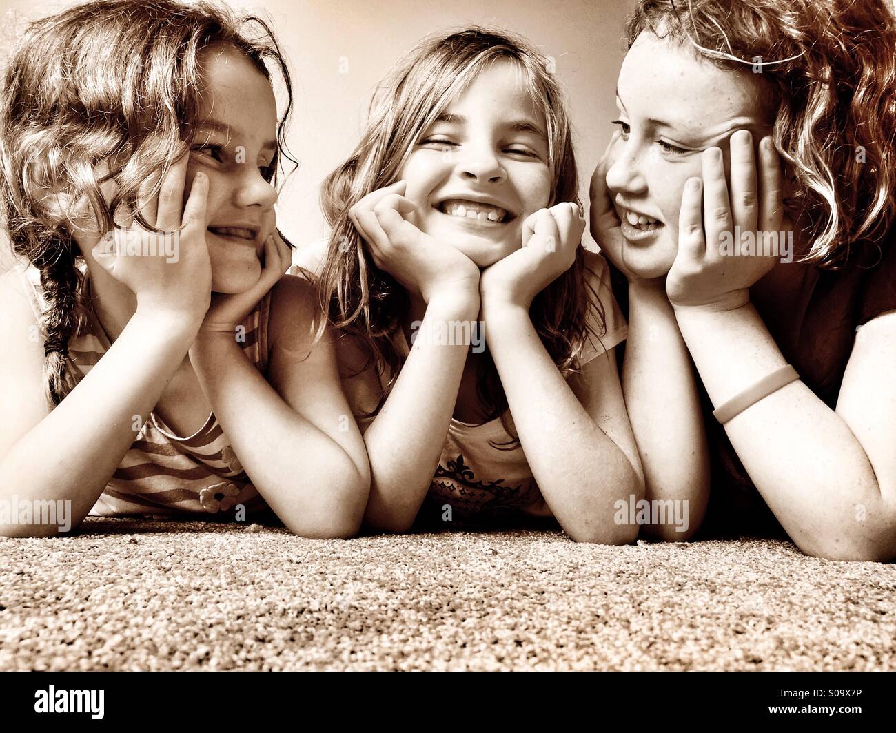Portrait of sisters hi-res stock photography and images - Alamy