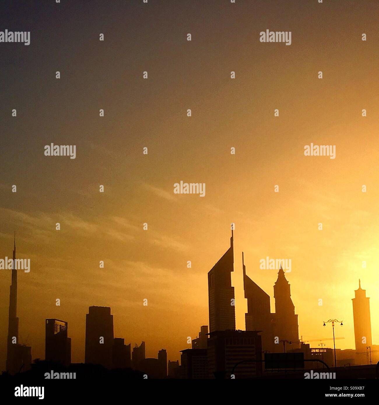Dubai sunset hi-res stock photography and images - Alamy