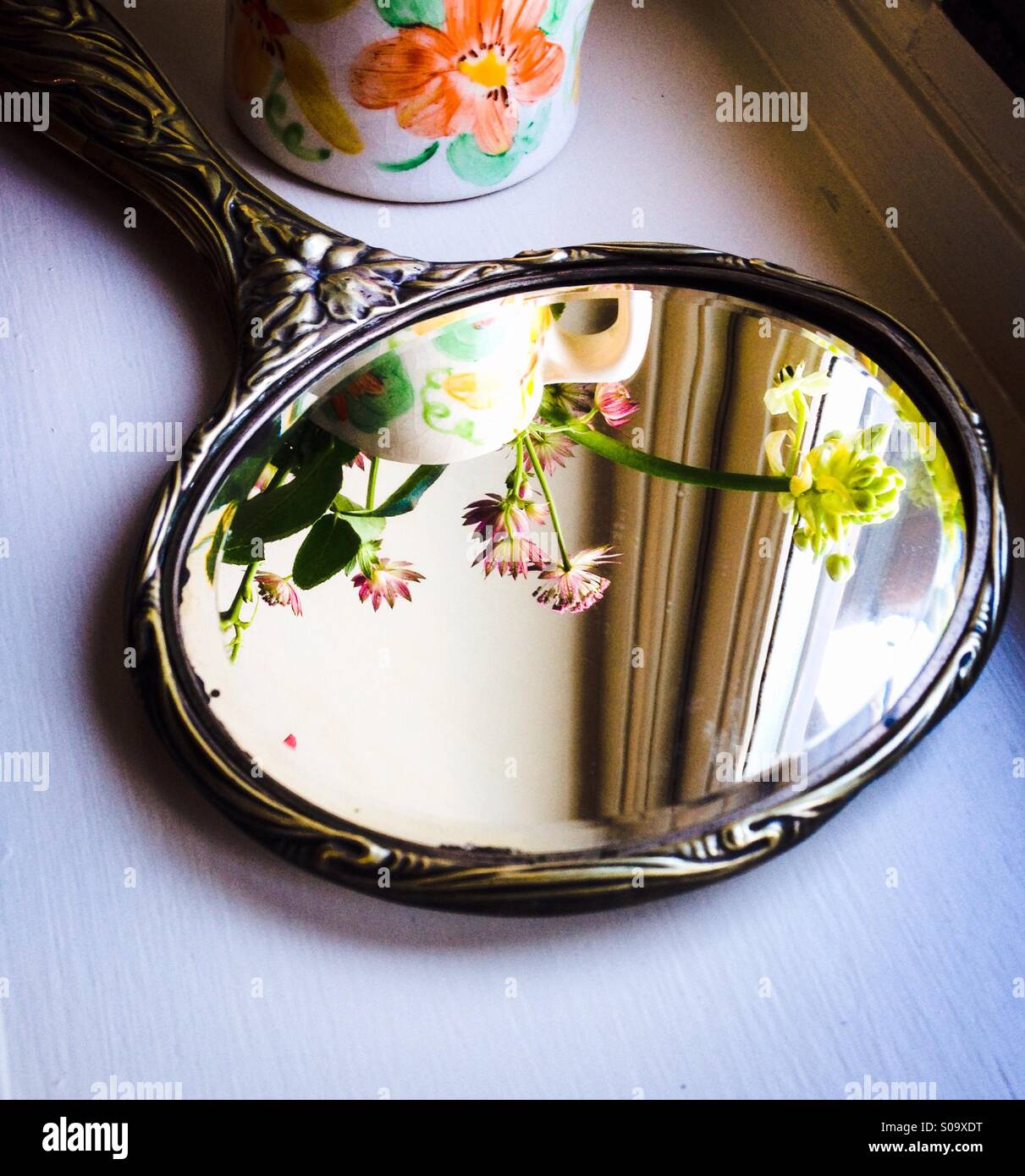 Mirror of vintage hi-res stock photography and images - Alamy