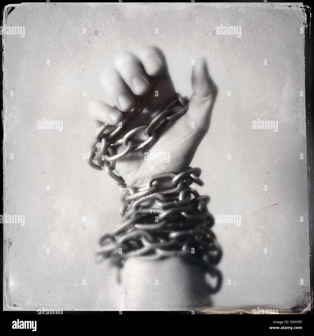 Freedom chain hi-res stock photography and images - Alamy