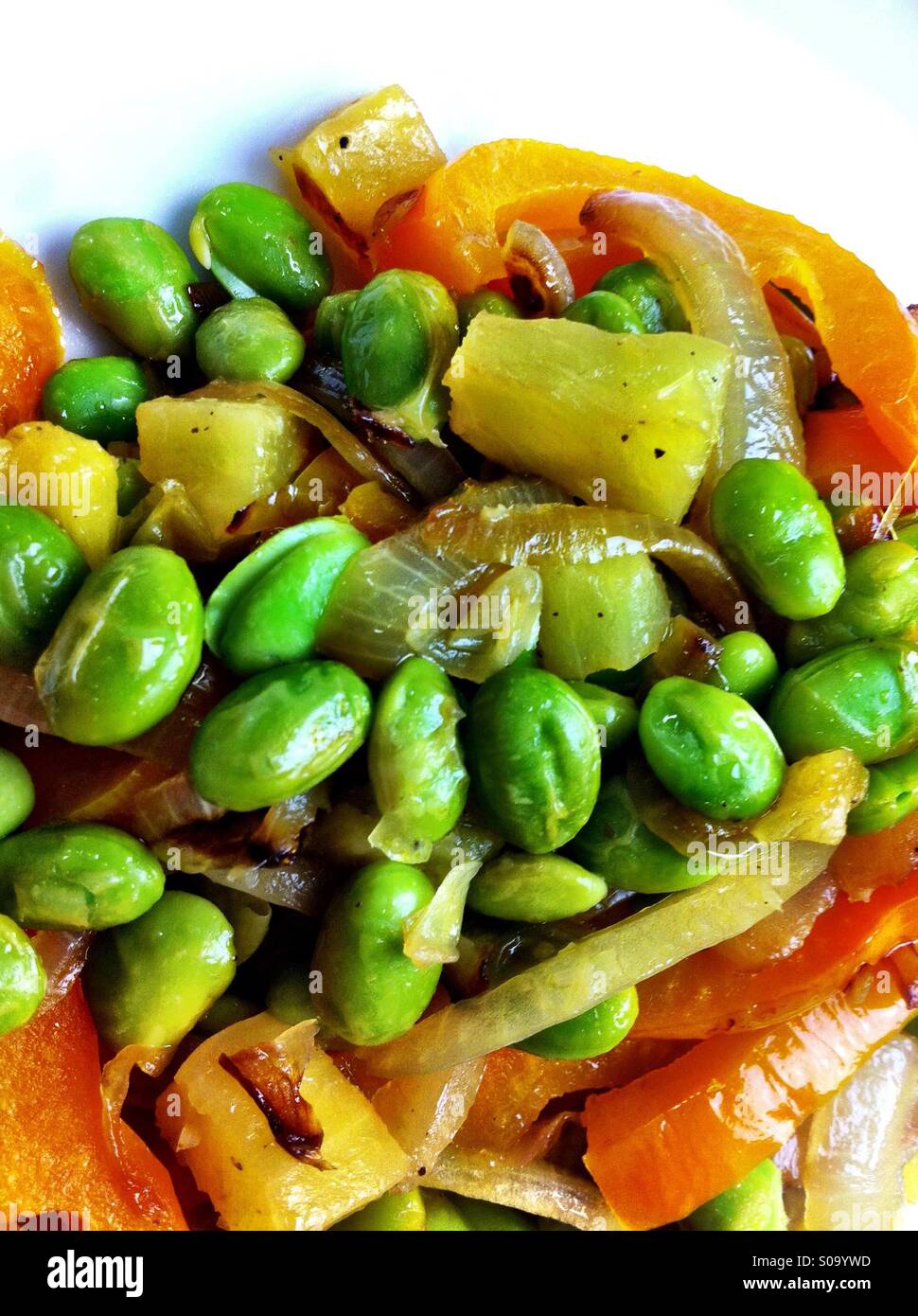 Edamame beans hi-res stock photography and images - Alamy