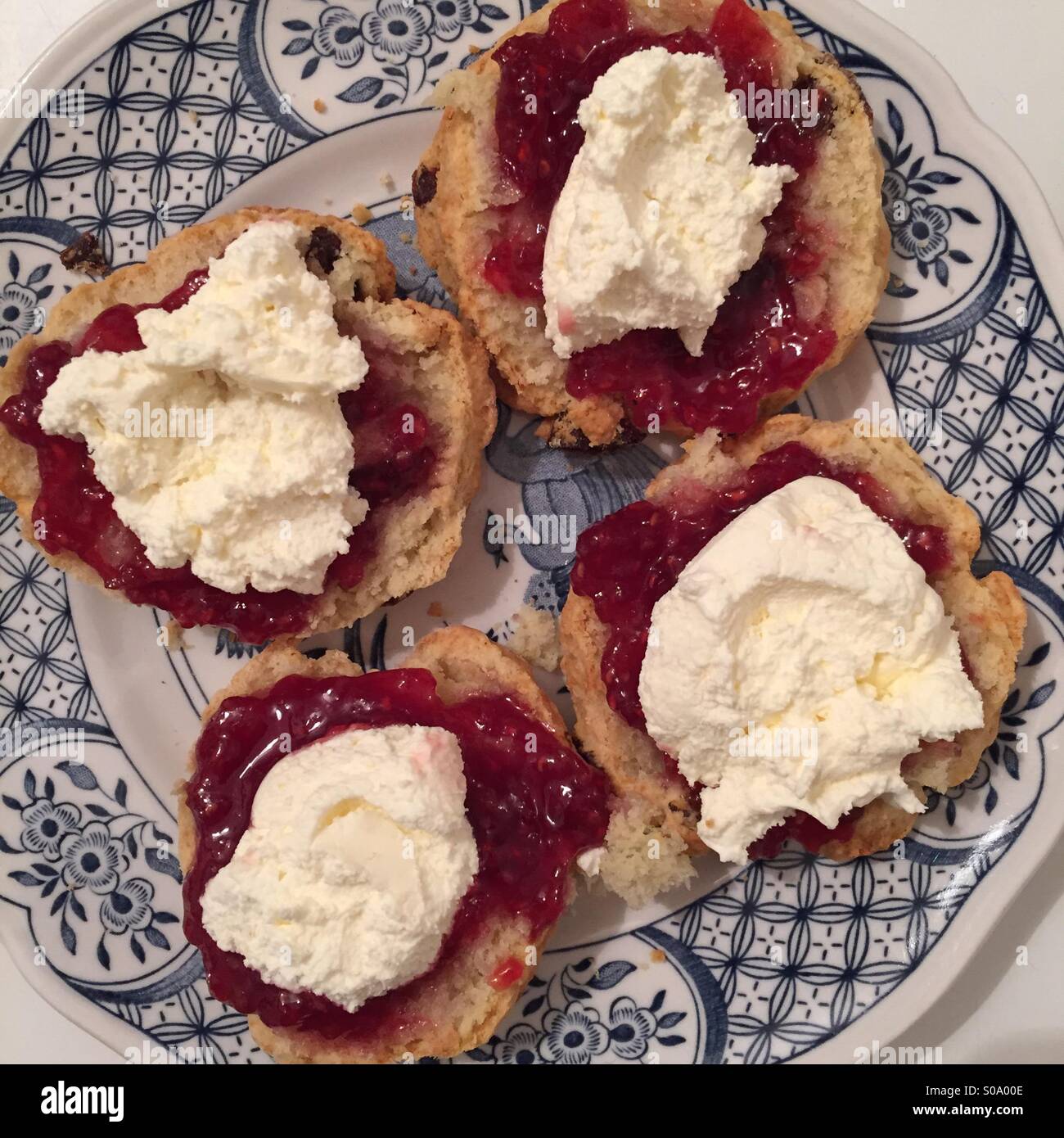 Scones with cream hi-res stock photography and images - Alamy