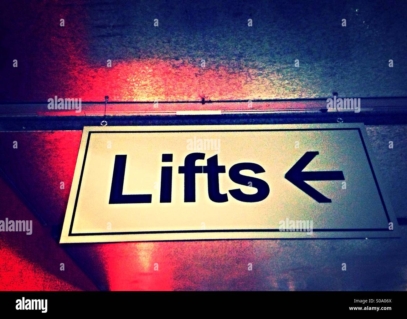 Lift elevator sign hi-res stock photography and images - Alamy