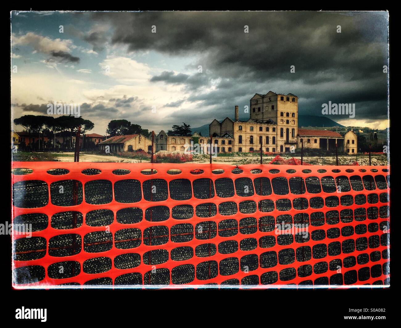 Old factory italy hi-res stock photography and images - Alamy