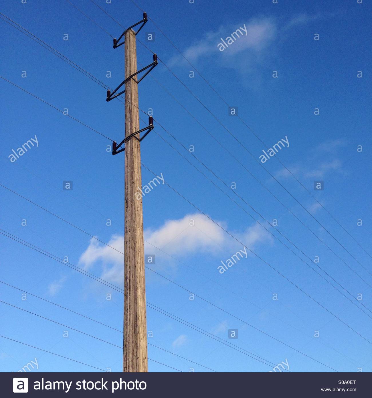 Powerlines Stock Photos & Powerlines Stock Images - Alamy