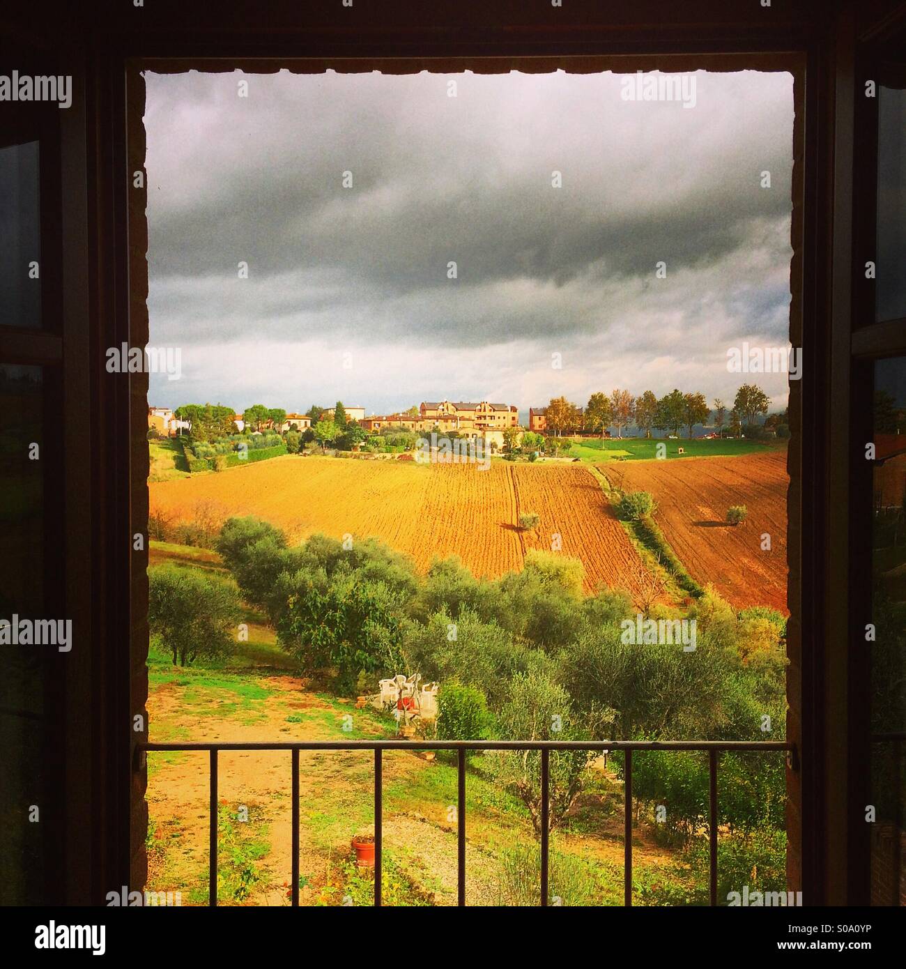 Tuscany countryside hi-res stock photography and images - Alamy
