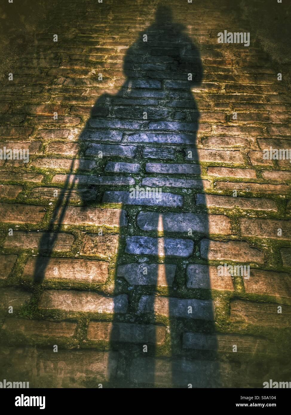 Sinister shadow man hi-res stock photography and images - Alamy