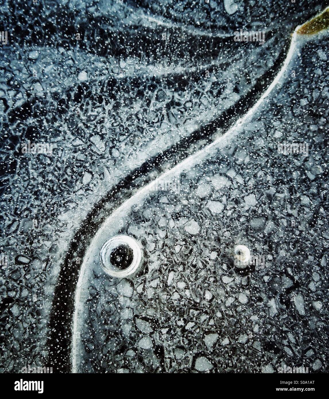 Patterns in ice Stock Photo - Alamy