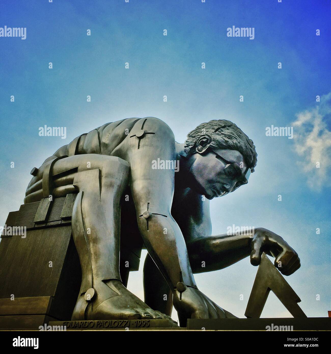 Newton statue british library hi-res stock photography and images - Alamy