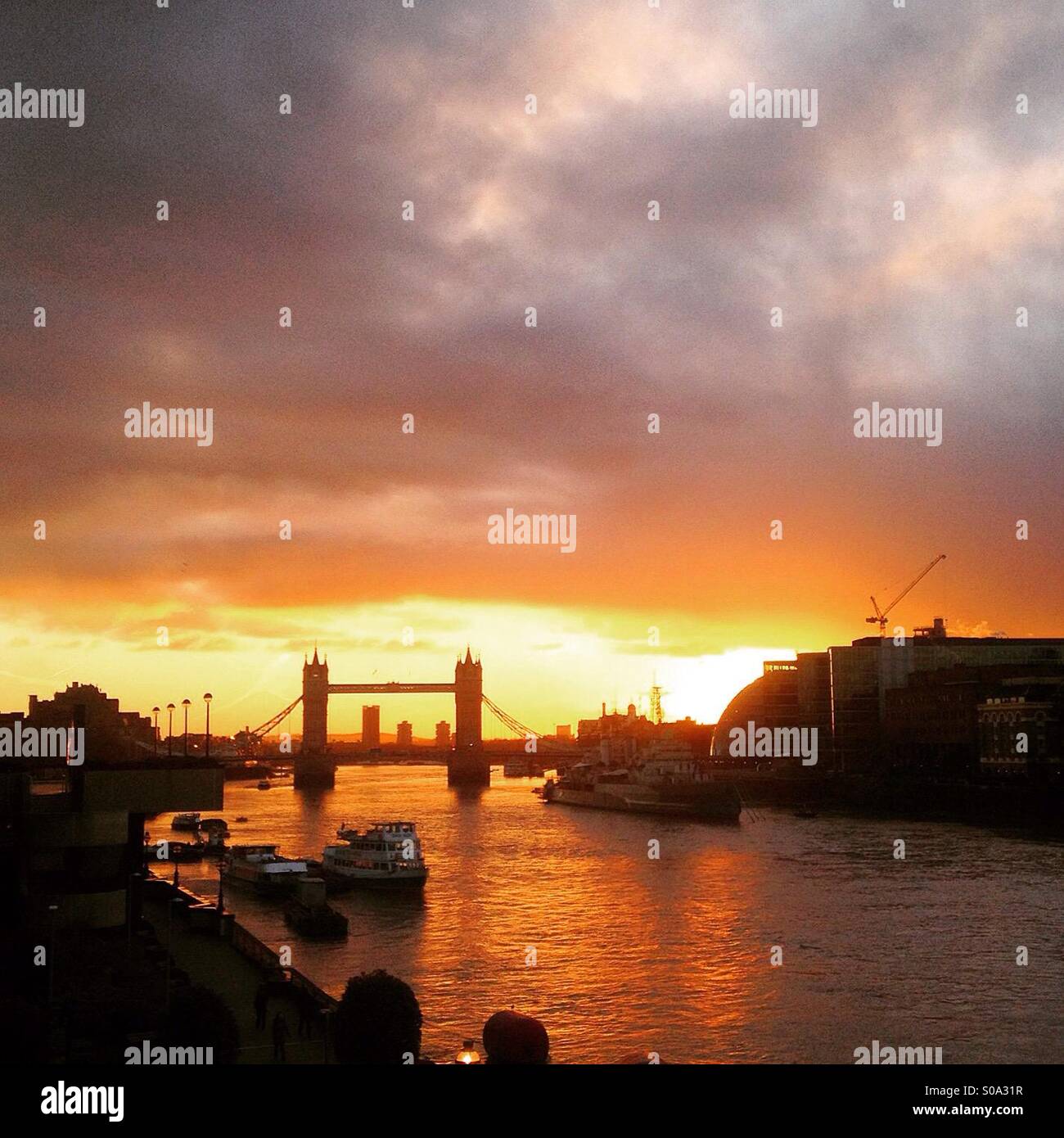 Dramatic london sunrise hi-res stock photography and images - Alamy