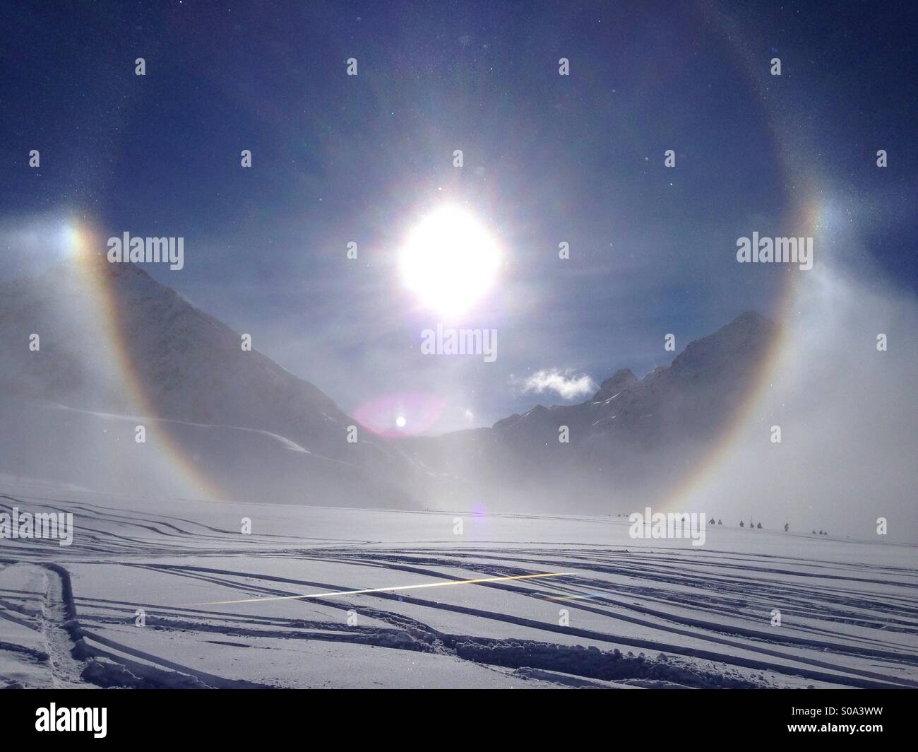 Refraction Of Light Stock Photos & Refraction Of Light Stock Images - Alamy