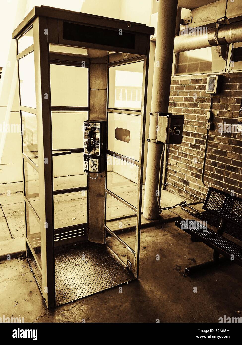 1970s phone booth hi-res stock photography and images - Alamy