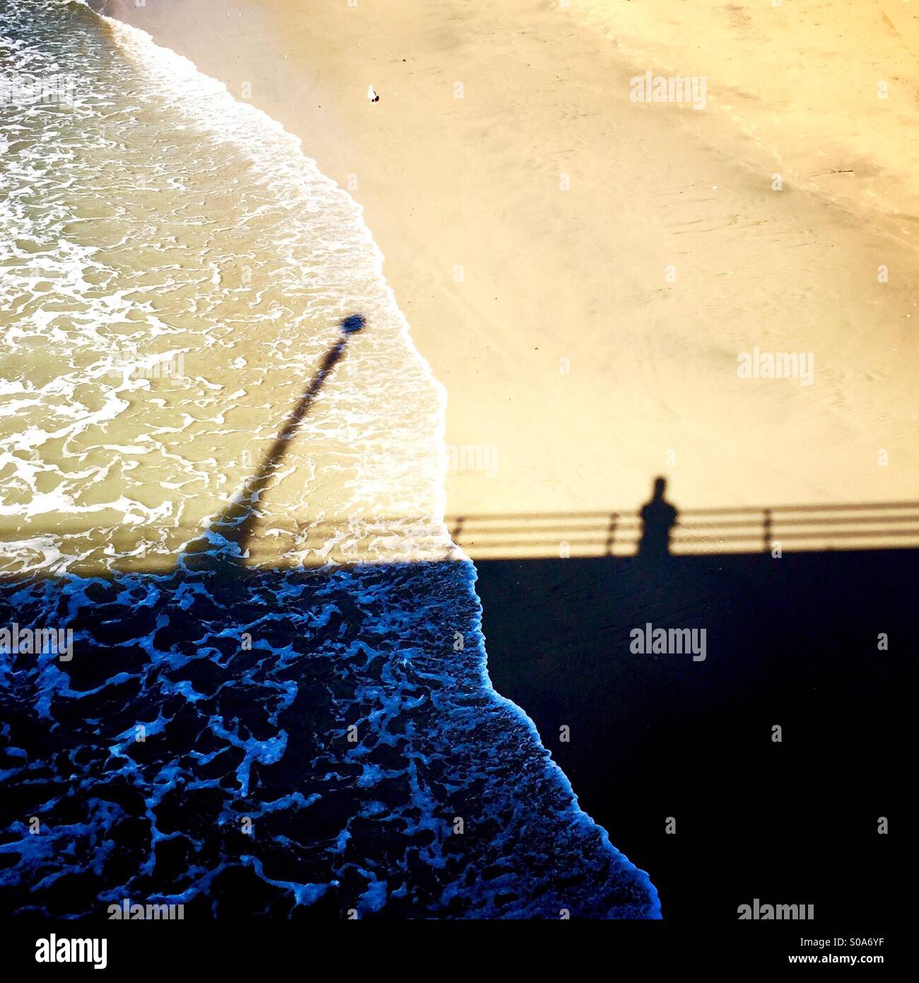 1 one person standing alone hi-res stock photography and images - Alamy