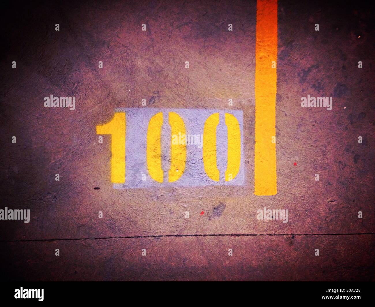 Car number 100 hi-res stock photography and images - Alamy