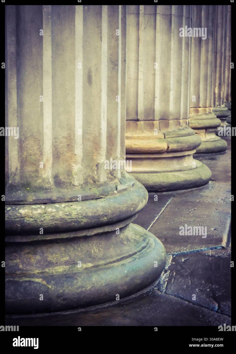 Carved fluted columns hi-res stock photography and images - Alamy