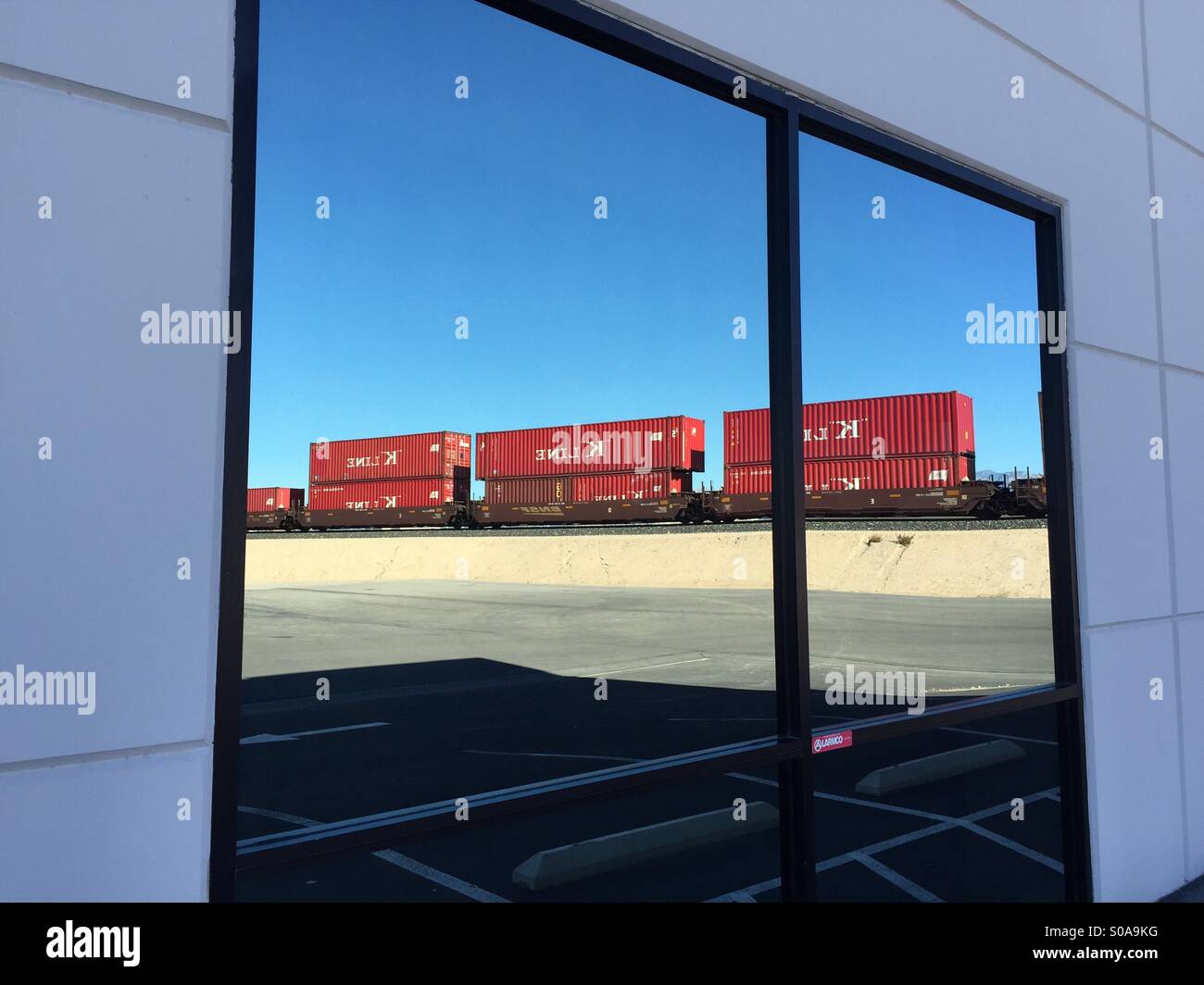 Reflections on glass windows hi-res stock photography and images - Alamy