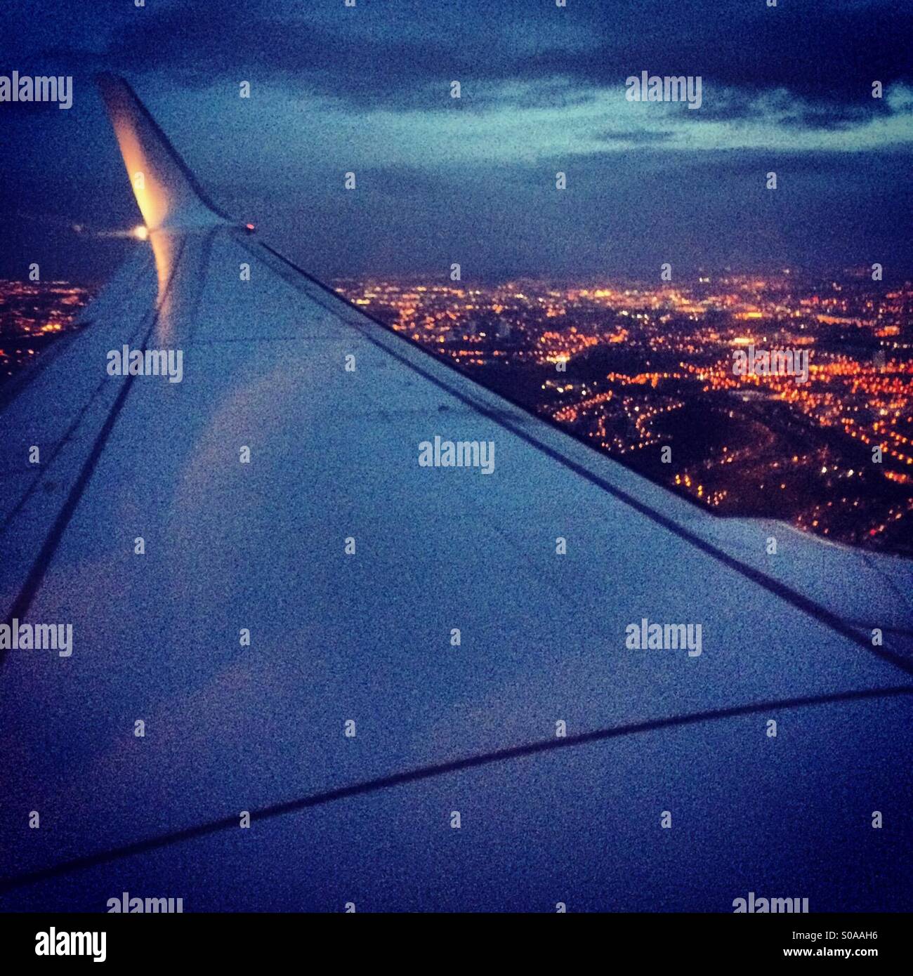 Flying over city hi-res stock photography and images - Alamy