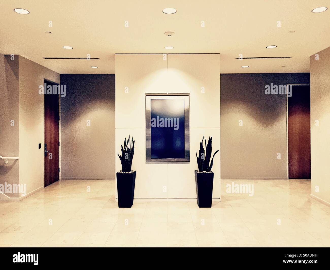 Business establishment hi-res stock photography and images - Alamy