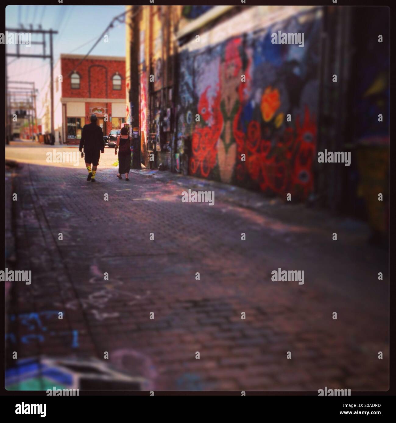 Backstreet alley hi-res stock photography and images - Alamy