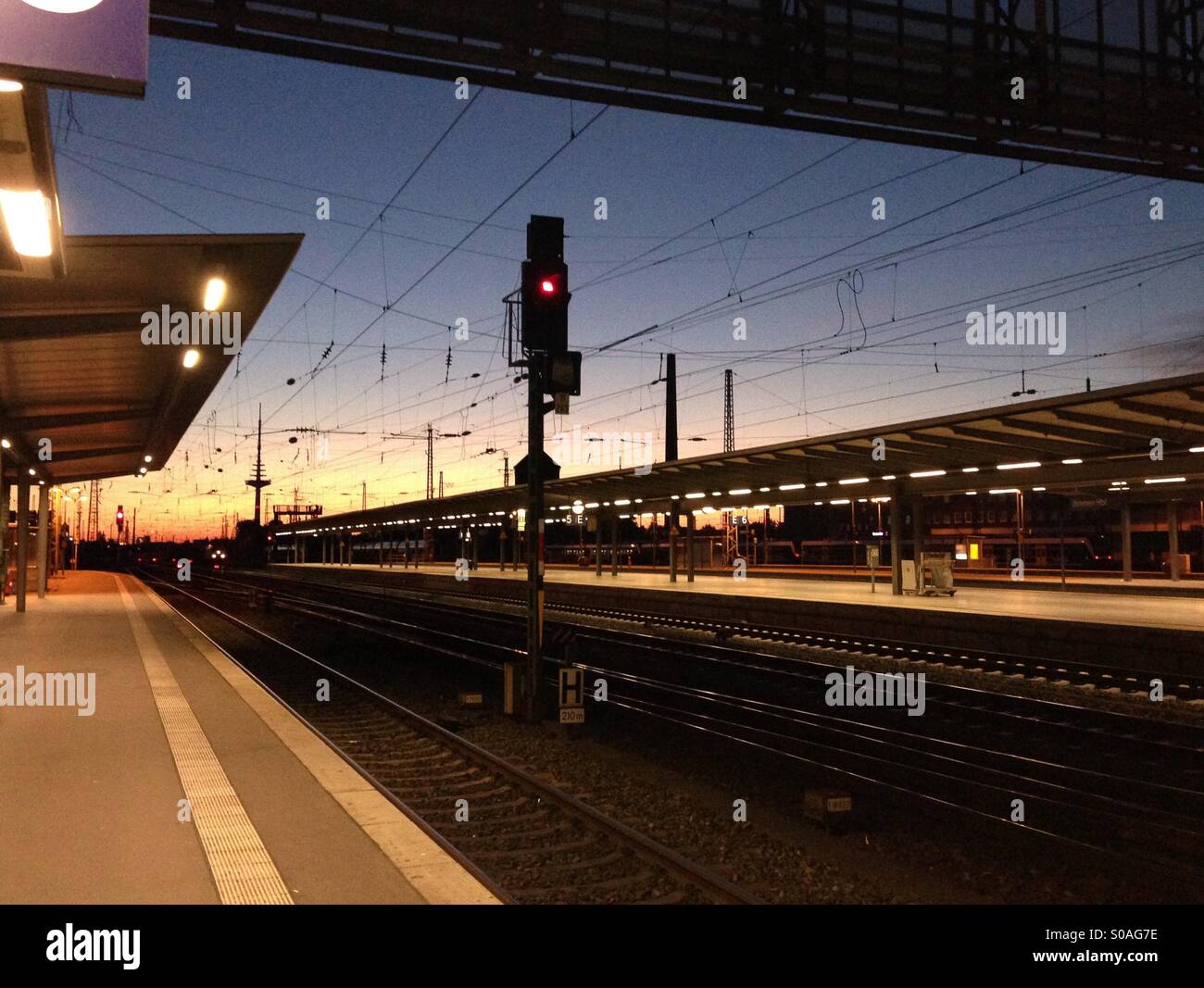 Empty station hi-res stock photography and images - Alamy