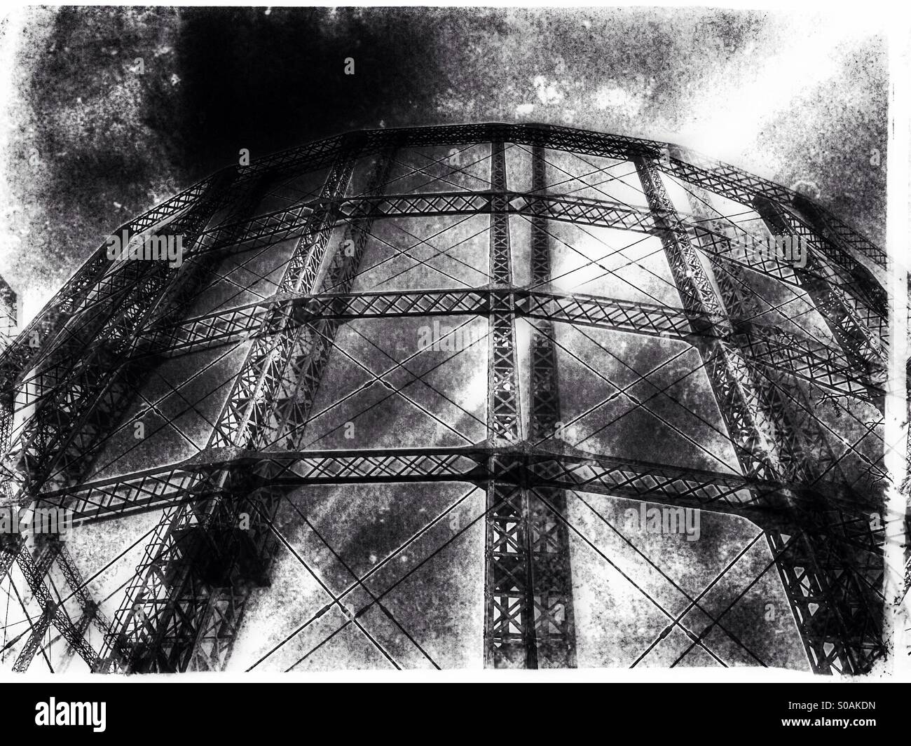 London gas works hi-res stock photography and images - Alamy
