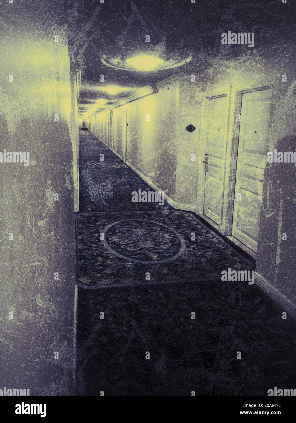 Long hallway doors hi-res stock photography and images - Alamy