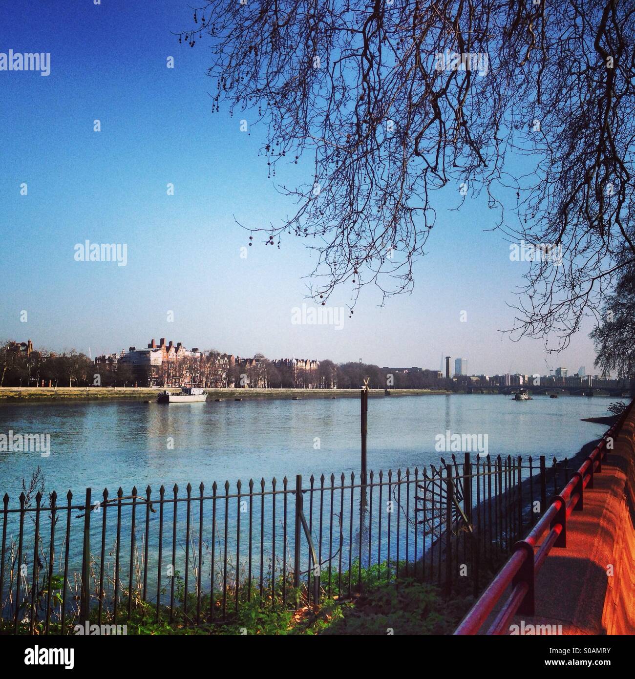 Putney riverside hi-res stock photography and images - Alamy