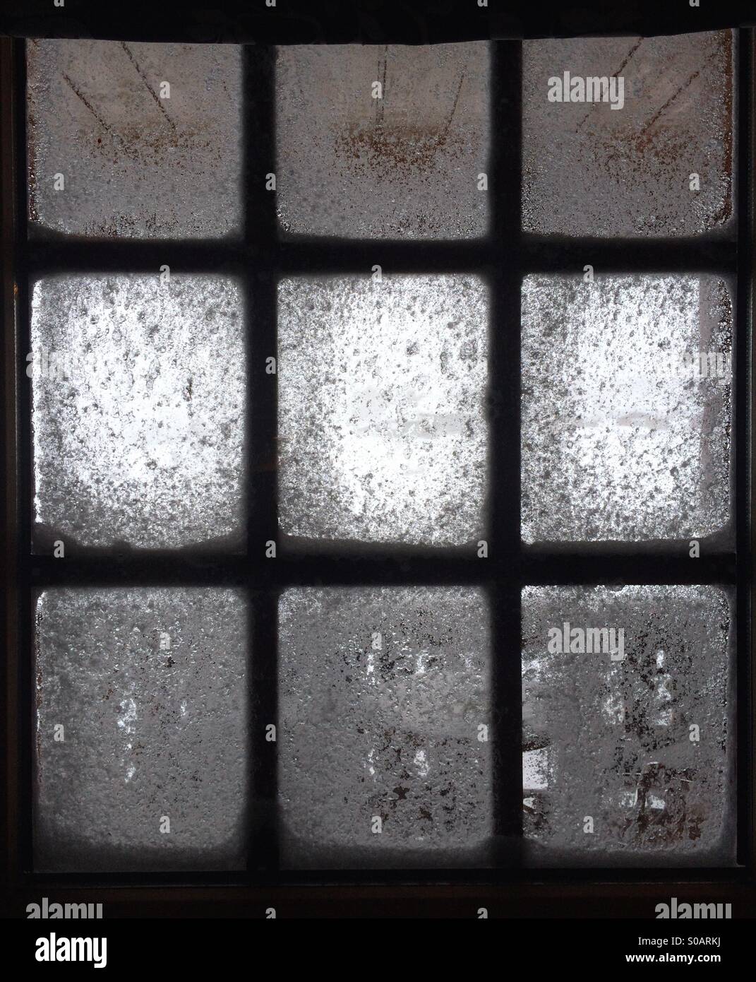 Snow window hi-res stock photography and images - Alamy