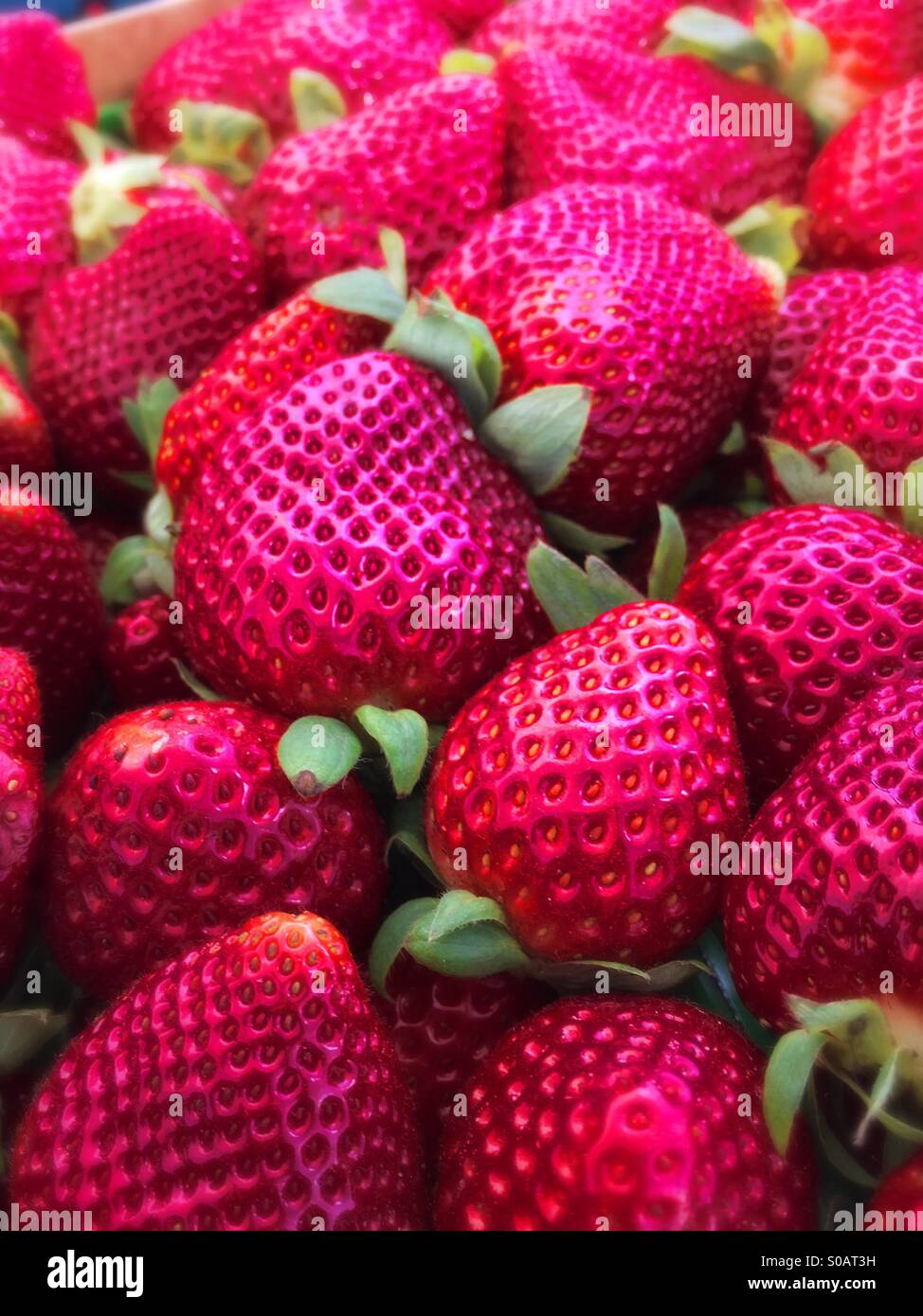Berry and texture smartphone stock photos and images - Alamy