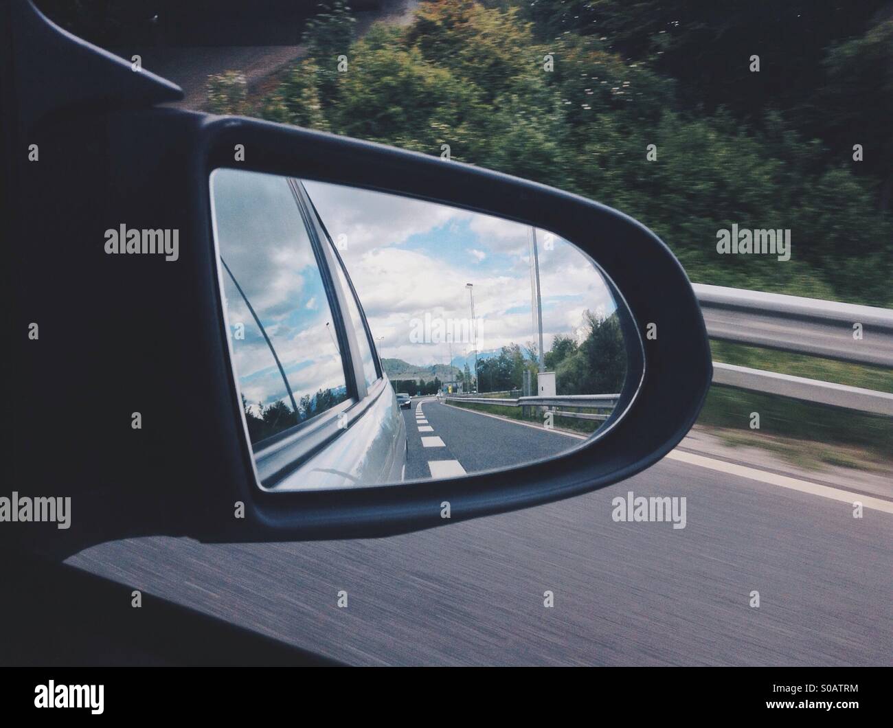 Car highway side hi-res stock photography and images - Alamy