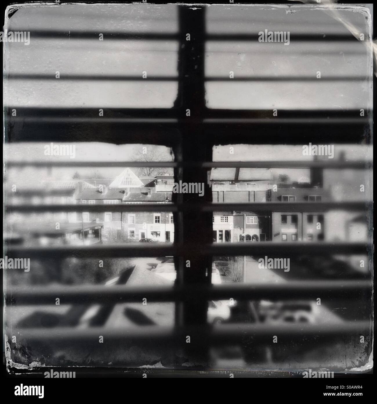 Grunge window frame hi-res stock photography and images - Alamy