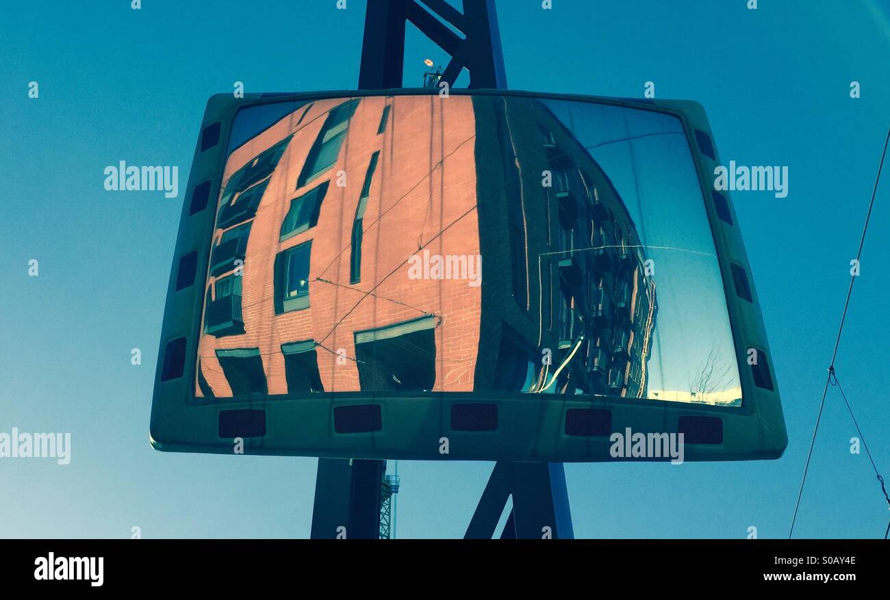House of mirrors reflection hi-res stock photography and images - Alamy