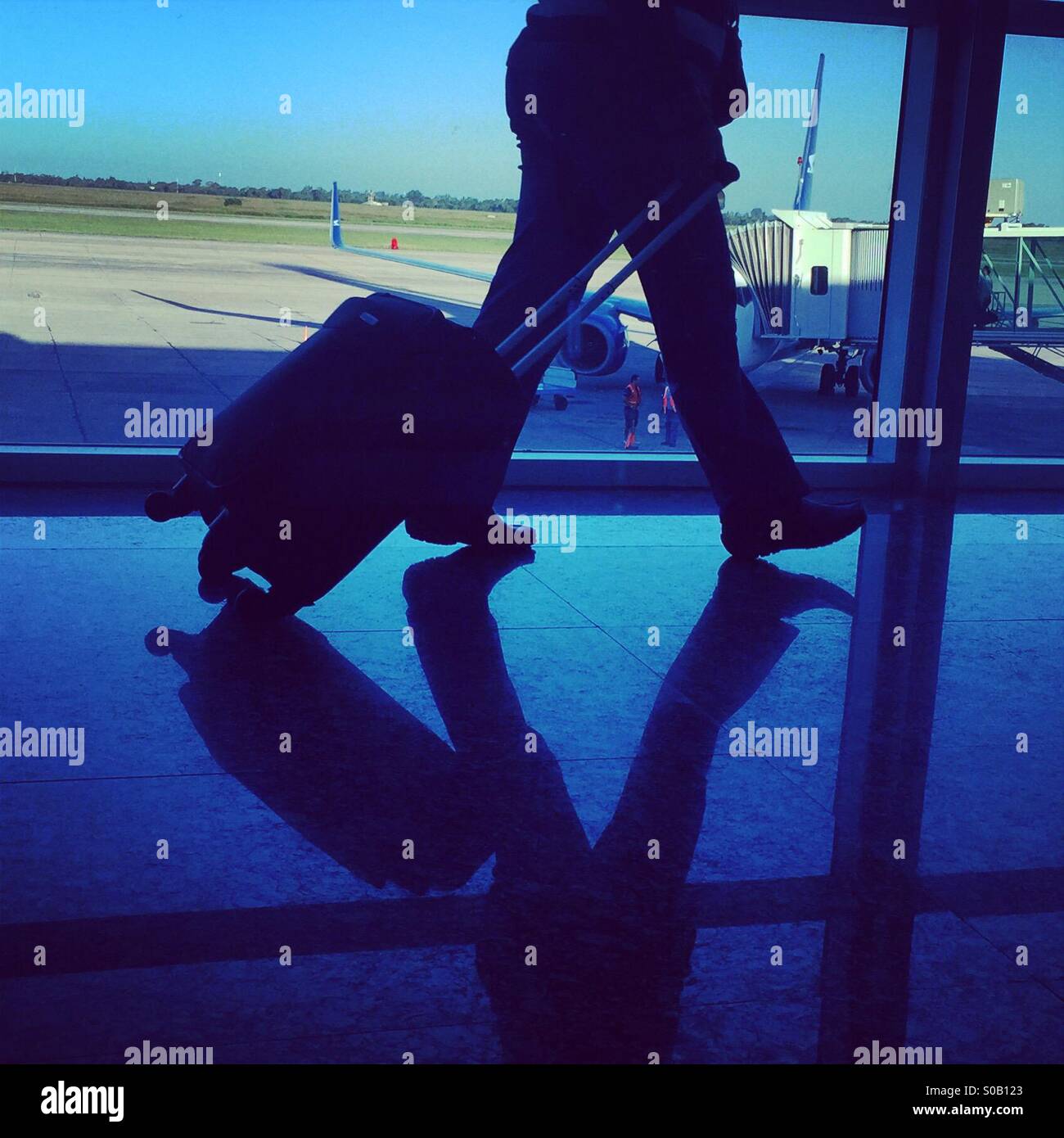 Airport boarding gate hi-res stock photography and images - Alamy