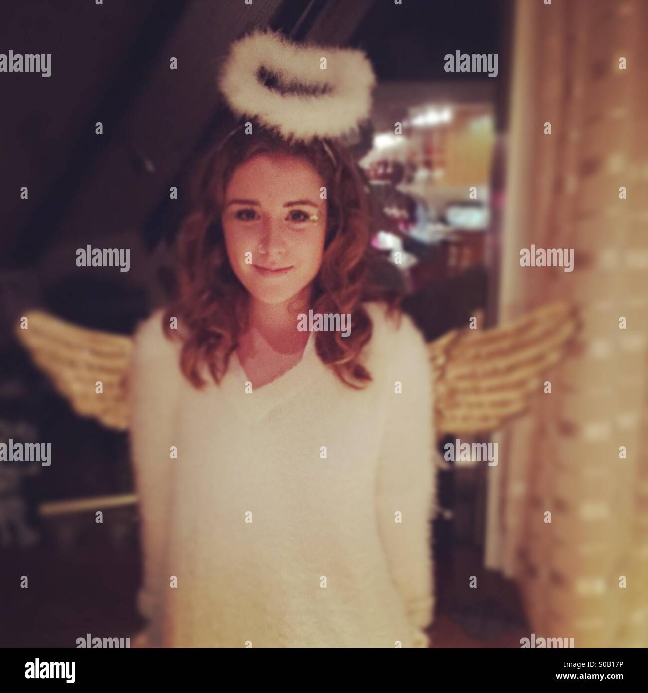 Golden angel wings hi-res stock photography and images - Alamy