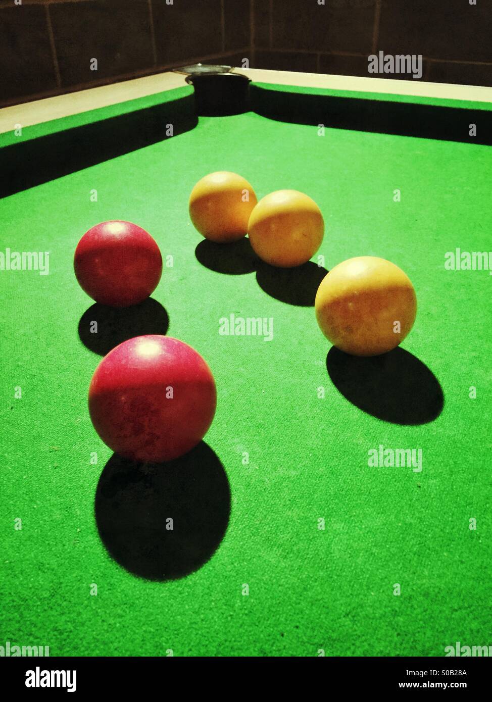 Snooker table balls hi-res stock photography and images - Alamy