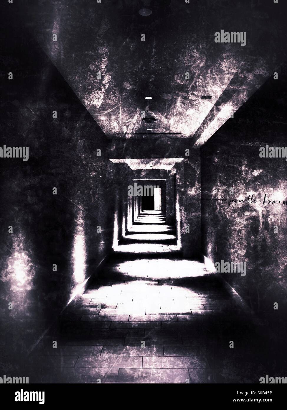 Long deep hallway hi-res stock photography and images - Alamy