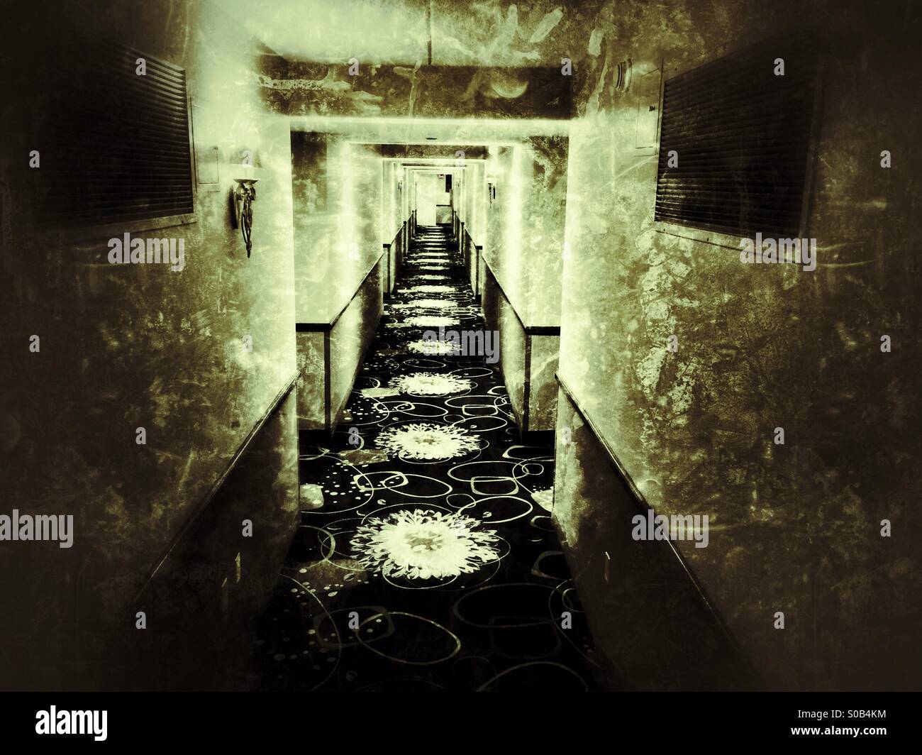 Long hallway doors hi-res stock photography and images - Alamy