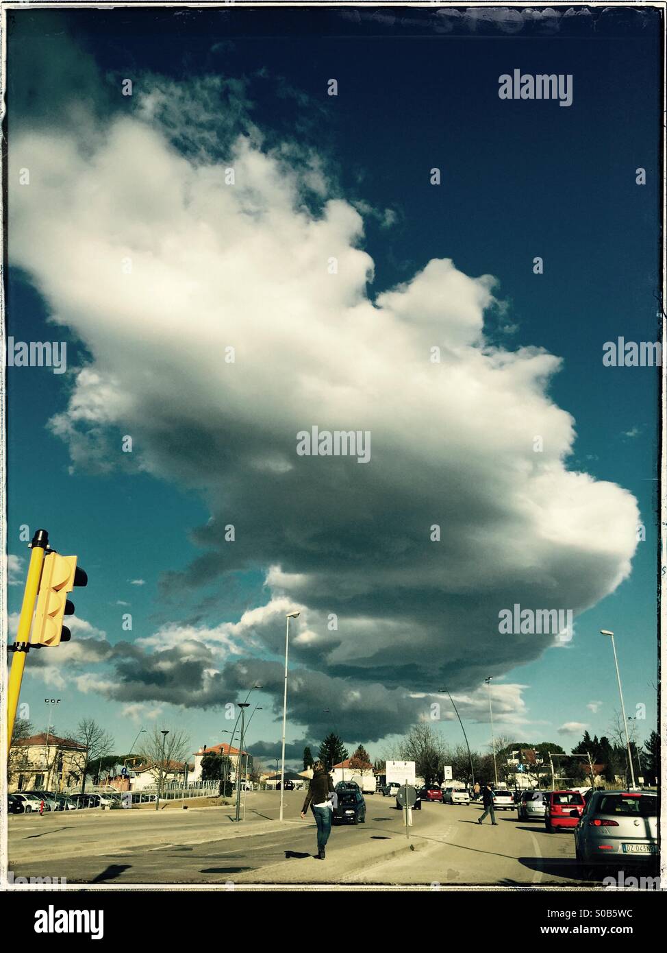 Cloud streets hi-res stock photography and images - Alamy