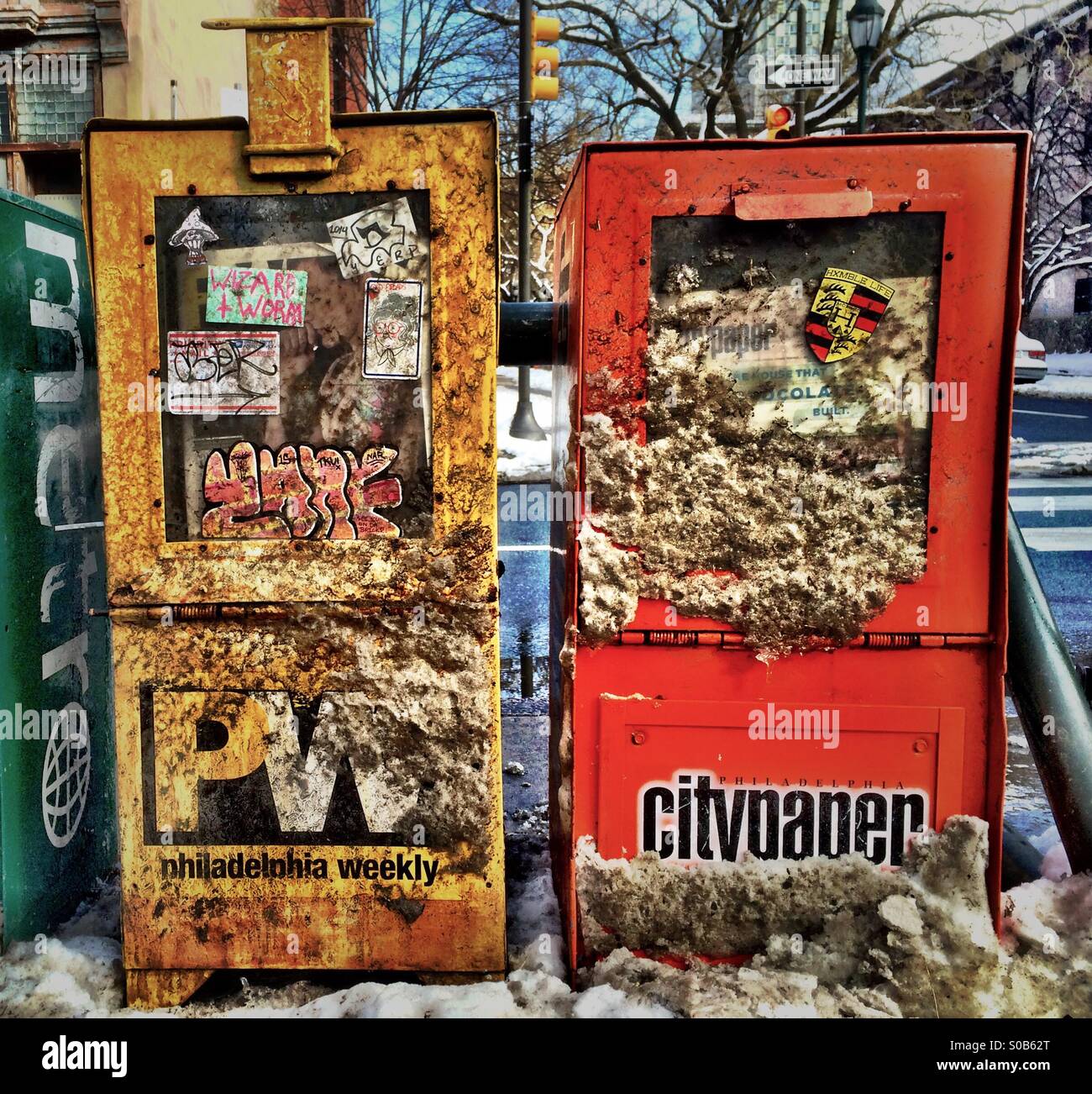 Newspaper boxes hi-res stock photography and images - Alamy