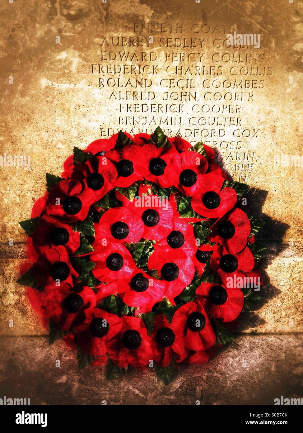 Wreath poppies remembrance hi-res stock photography and images - Alamy