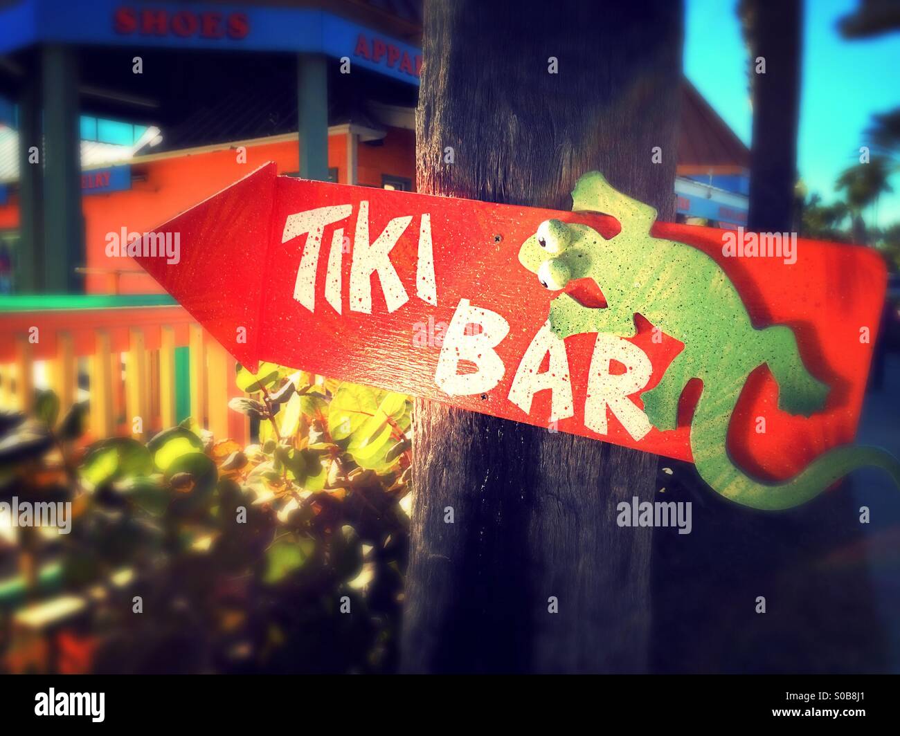 Tiki bar arrow, Florida Stock Photo - Alamy