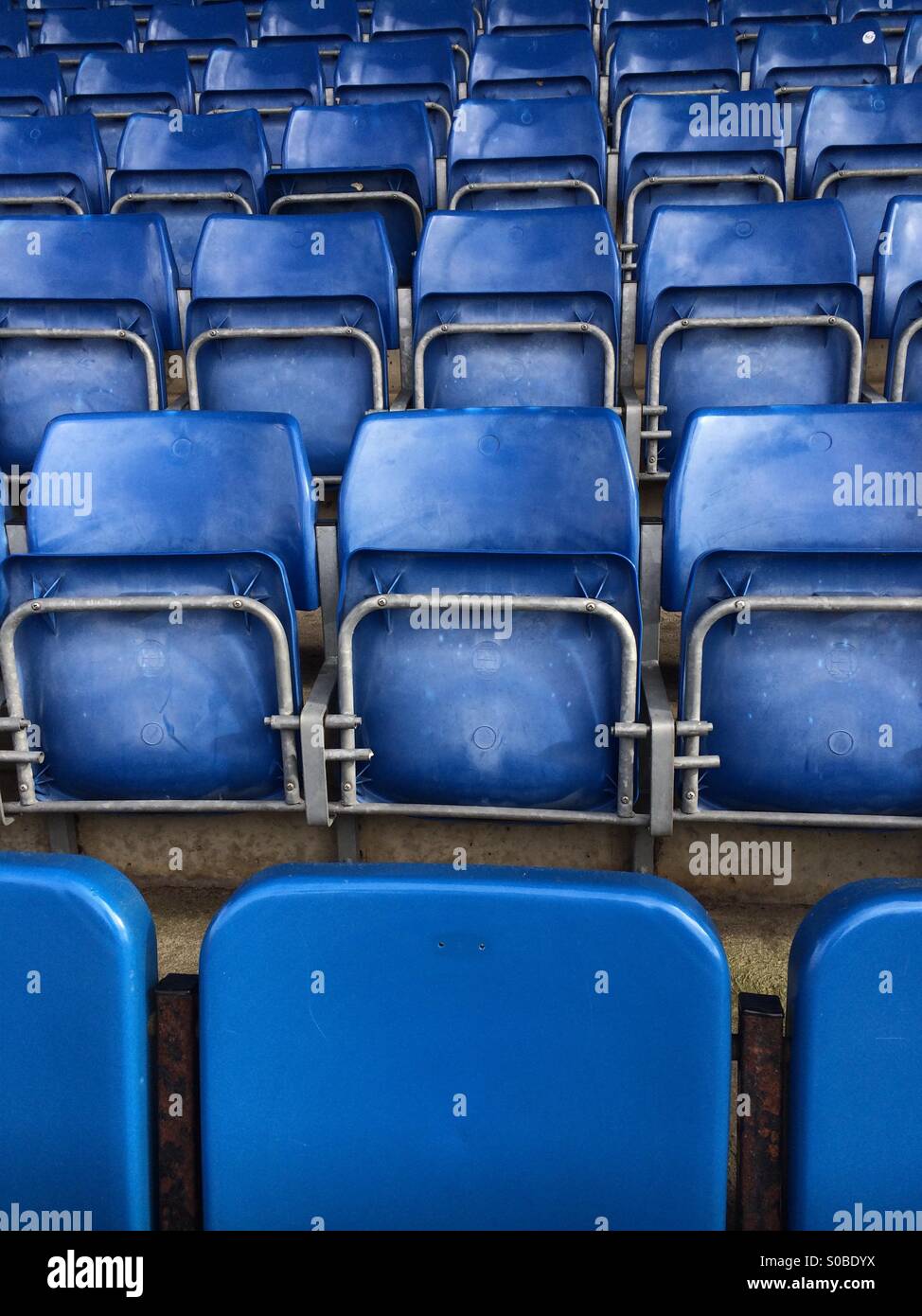 Rows stadium seats hi-res stock photography and images - Alamy