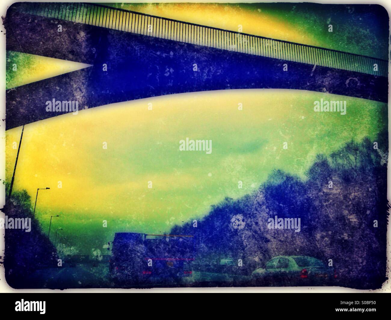 Footpath over motorway hi-res stock photography and images - Alamy