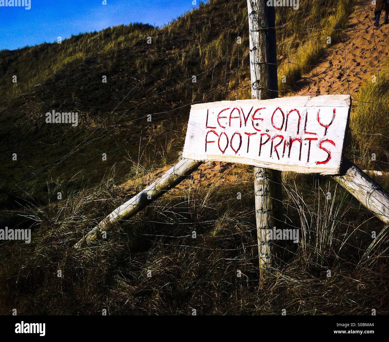 Leave only footprints hi-res stock photography and images - Alamy