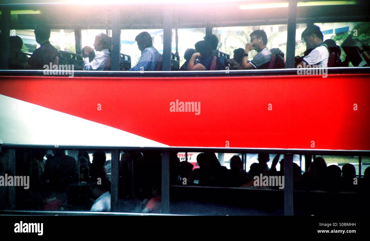 Singapore bus hi-res stock photography and images - Alamy