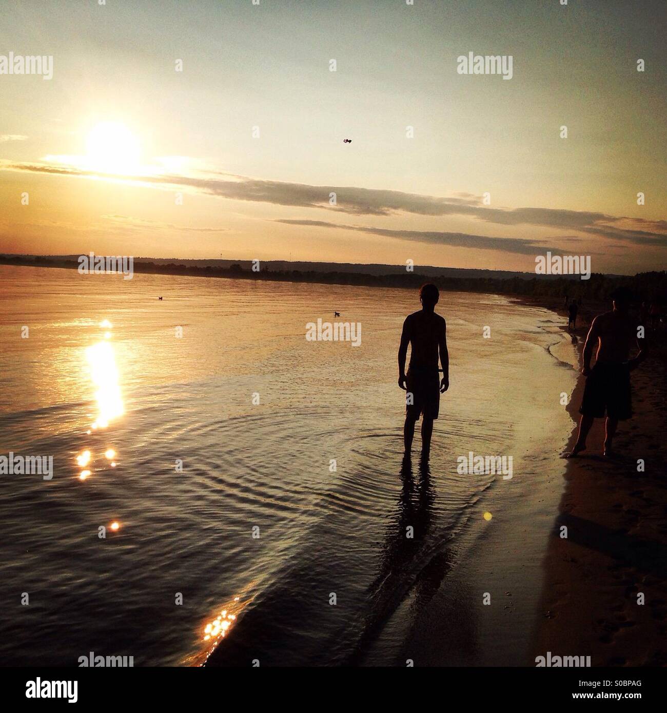 Chilling at the beach hi-res stock photography and images - Alamy