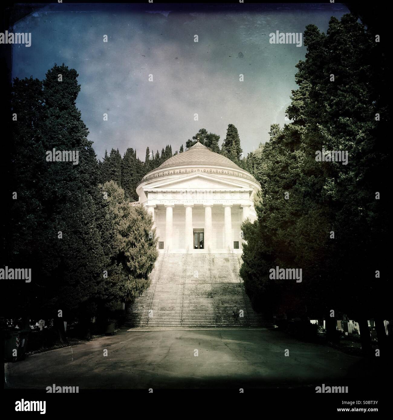 Staglieno cemetery hi-res stock photography and images - Alamy