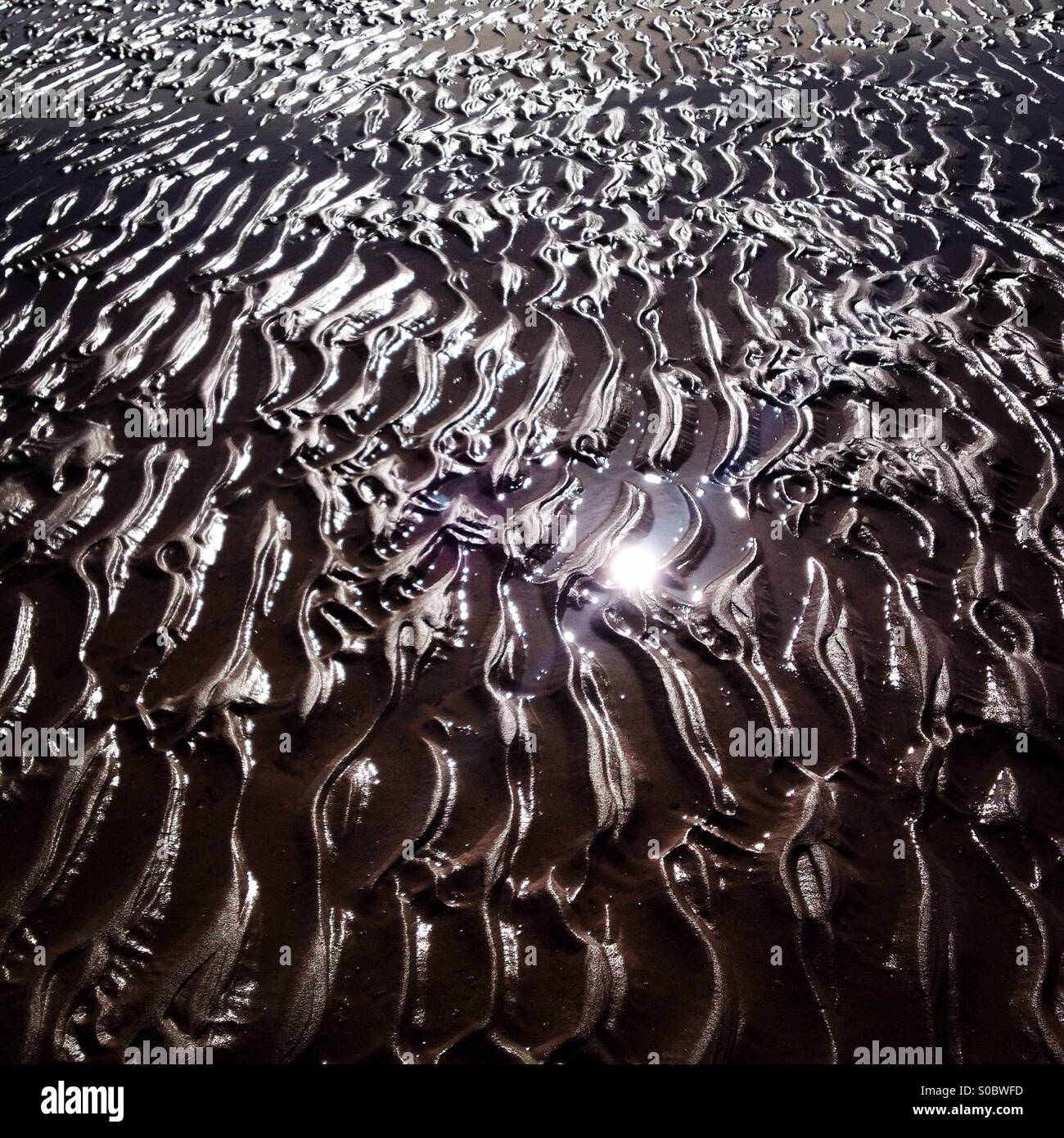 Wavy sand patterns hi-res stock photography and images - Alamy
