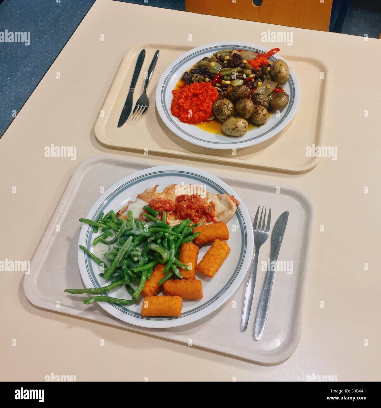 Canteen food hi-res stock photography and images - Alamy