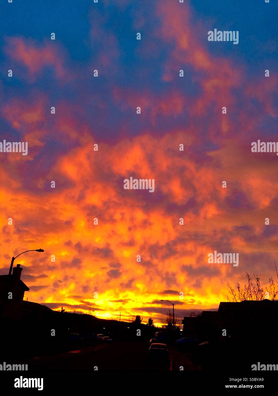 Sunset fire hi-res stock photography and images - Alamy
